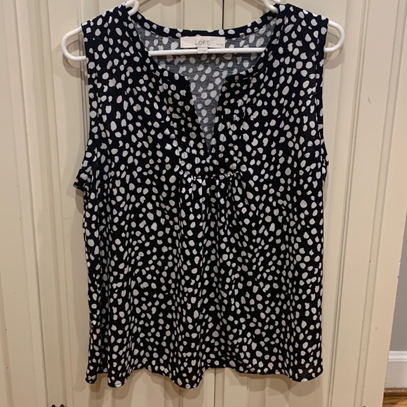 LOFT | Tops | Loft Brand Sleeveless Aline Black And White Tank | Poshmark